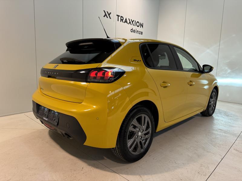 Peugeot 208 1.2i Style 100PK - 4.853 km - nl